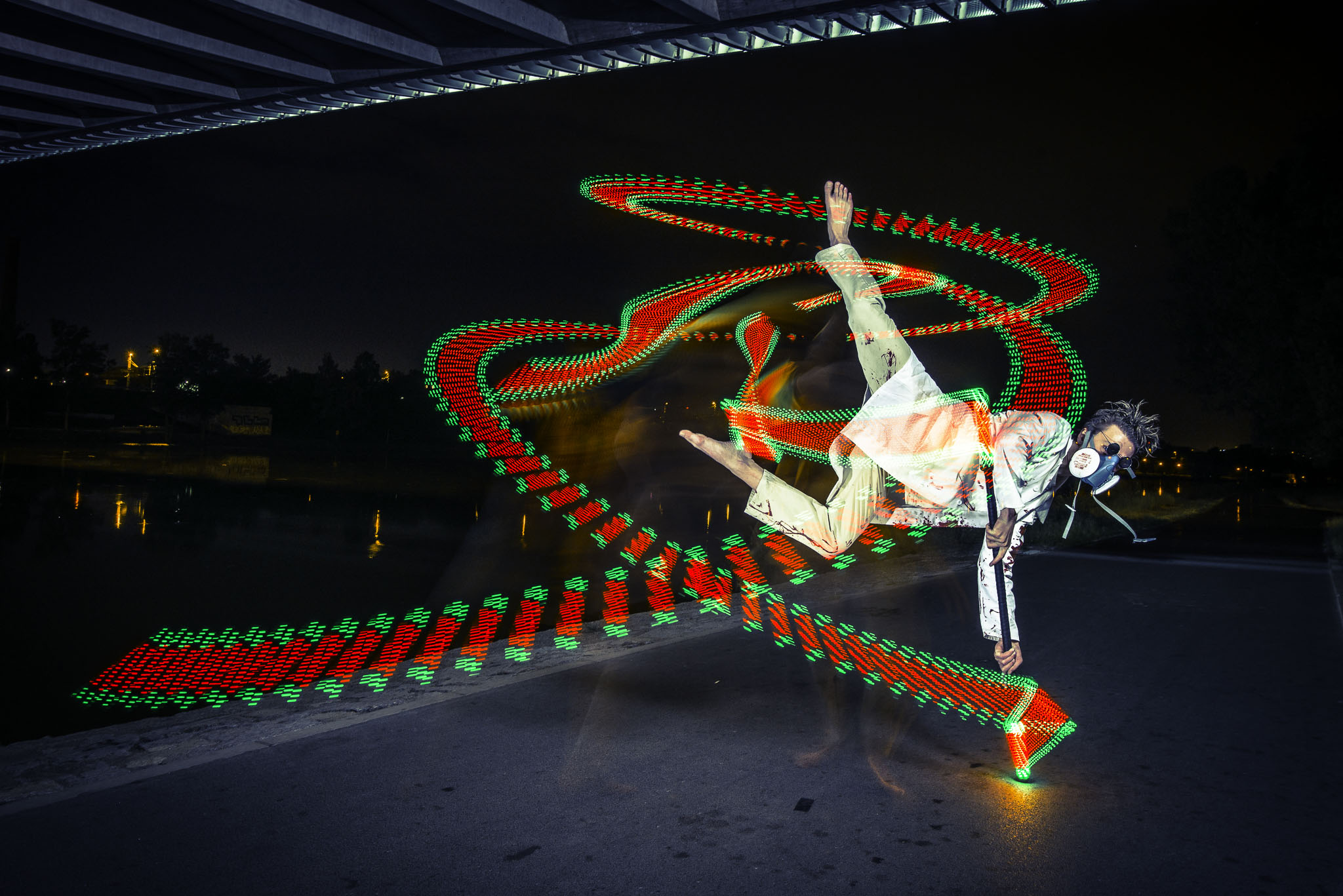 LED Contact Staff - Pyroterra Lighttoys