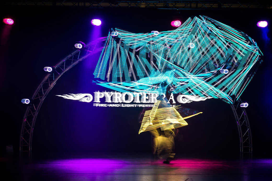 LED Cube - Pyroterra Lighttoys