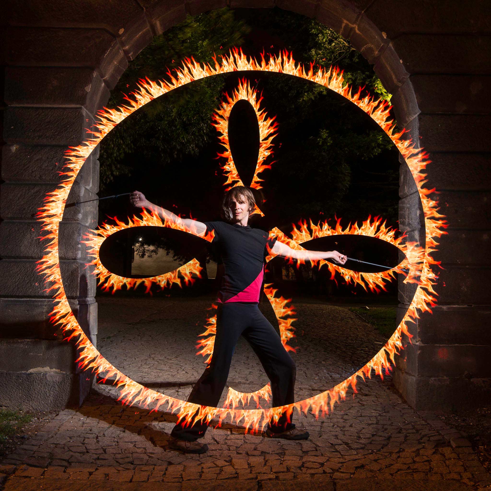 Learn Poi Spinning - Pyroterra Lighttoys