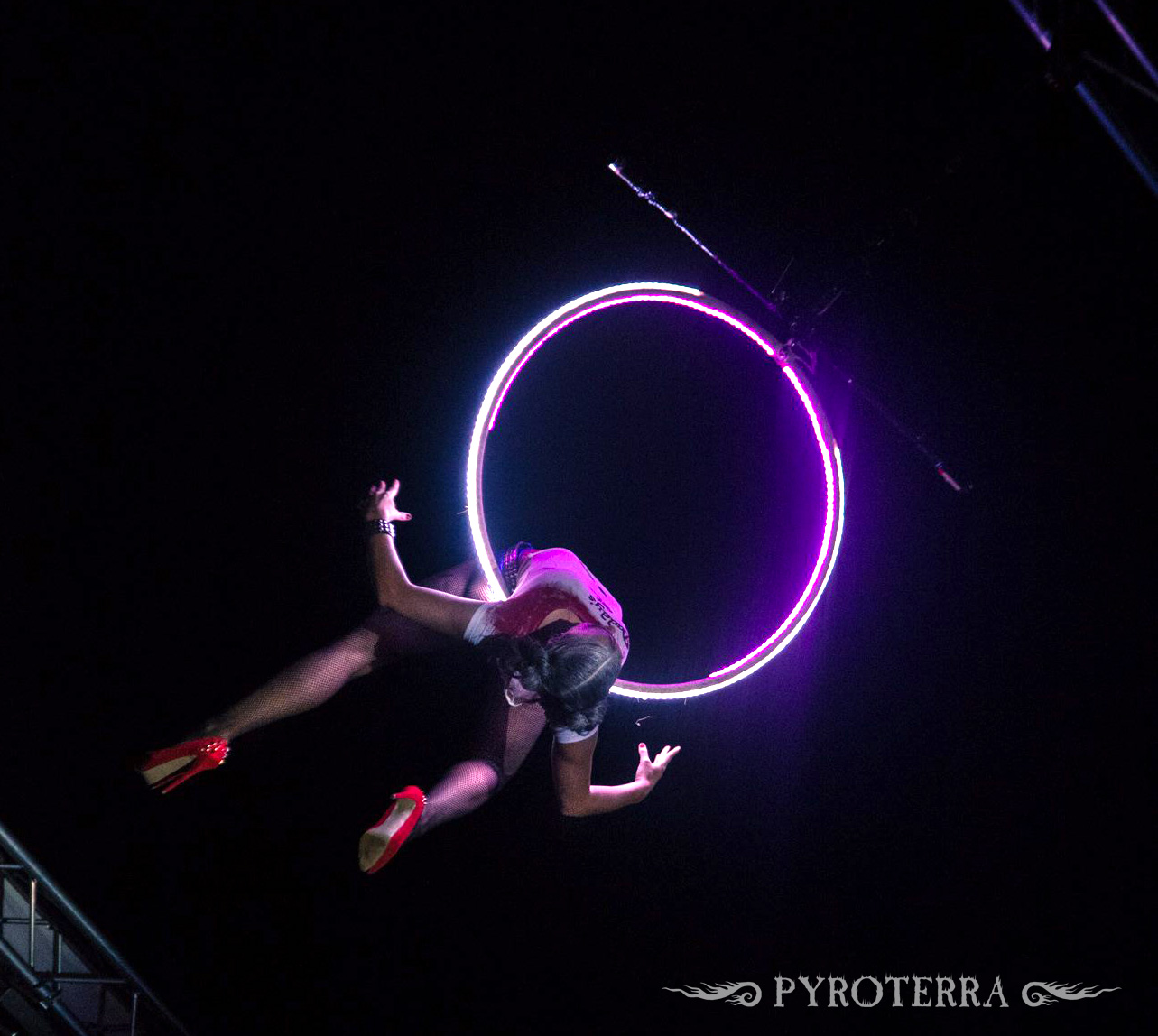 LED Aerial Hoop FT2 - Pyroterra Lighttoys