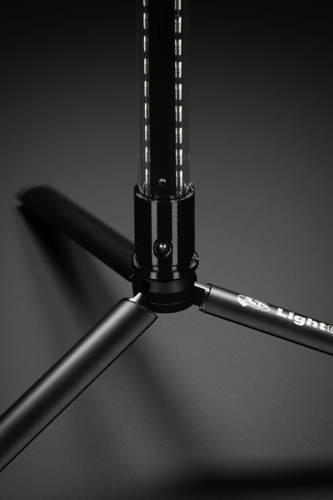 Lumi stand - Pyroterra Lighttoys