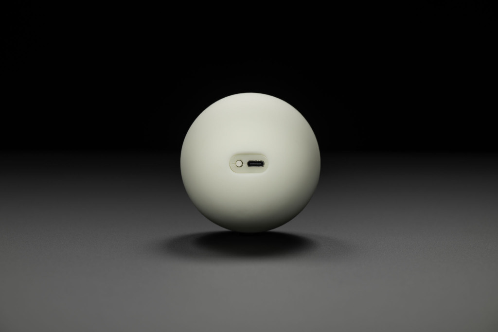 LED Juggling Ball - Pyroterra Lighttoys